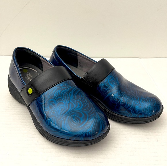 Work Wonders by Dansko | Shoes | Work Wonders Dansko 36 Nurse Shoes 55 ...